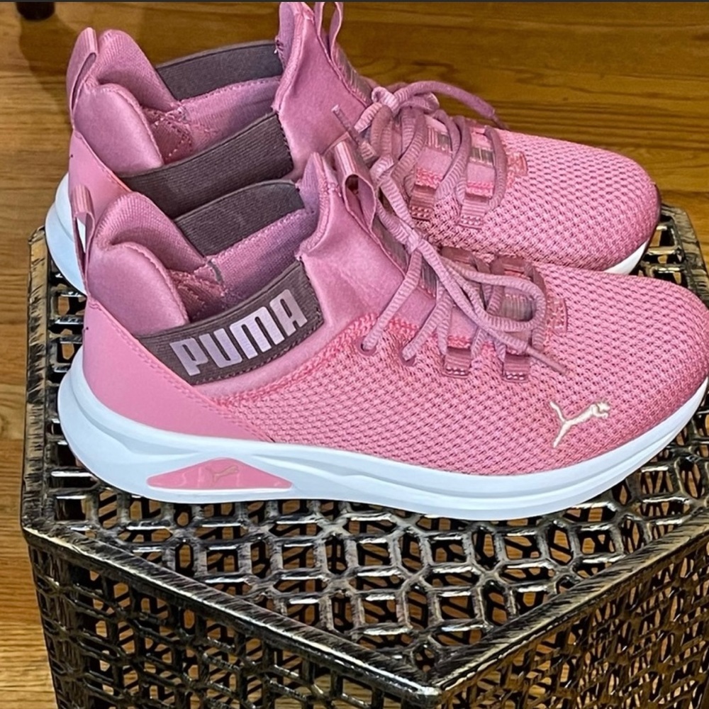 New Puma Women Pink Sneakers - Gem